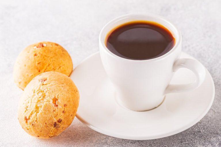 A tradição do cafezinho no Brasil: como surgiu e como é consumido hoje ...